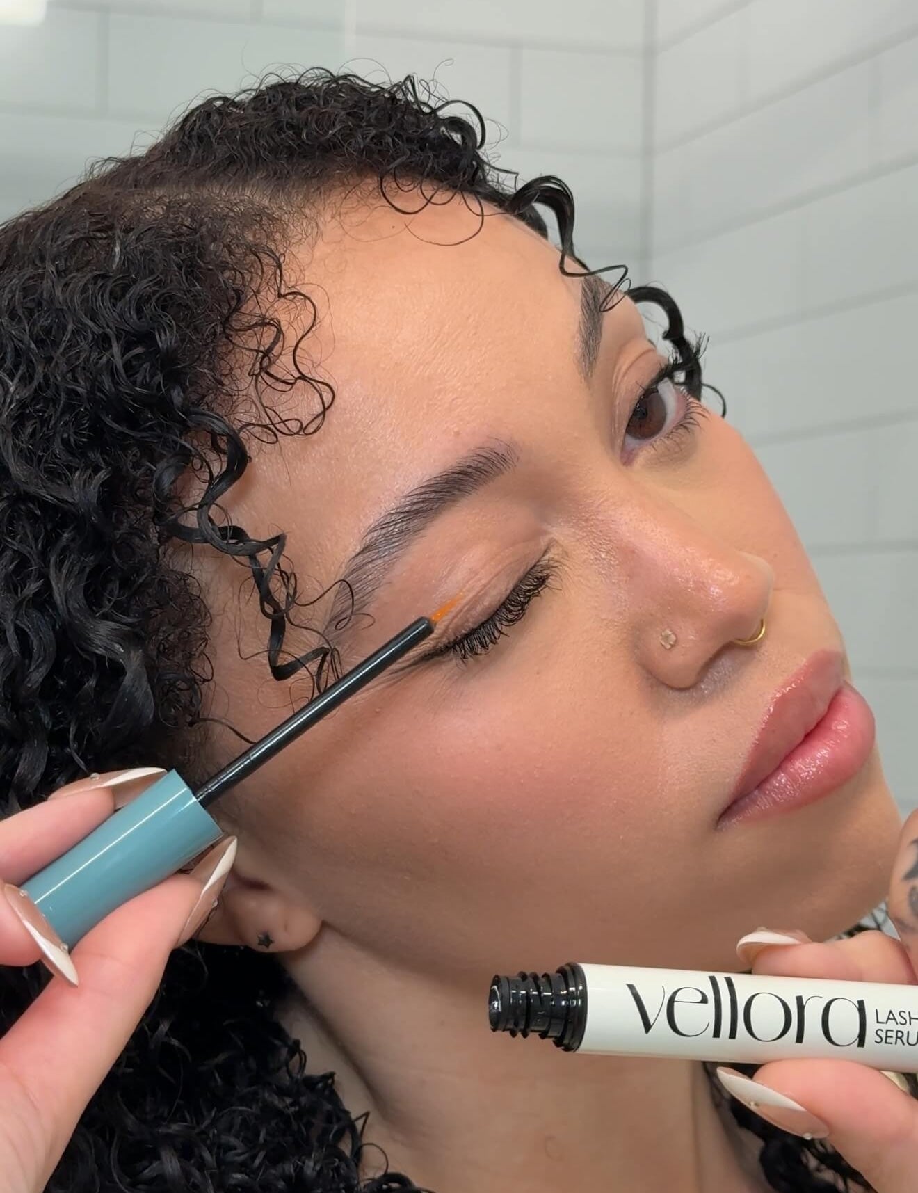 Beauty Routine (The Right Way to Layer a Lash Serum) – Vellora